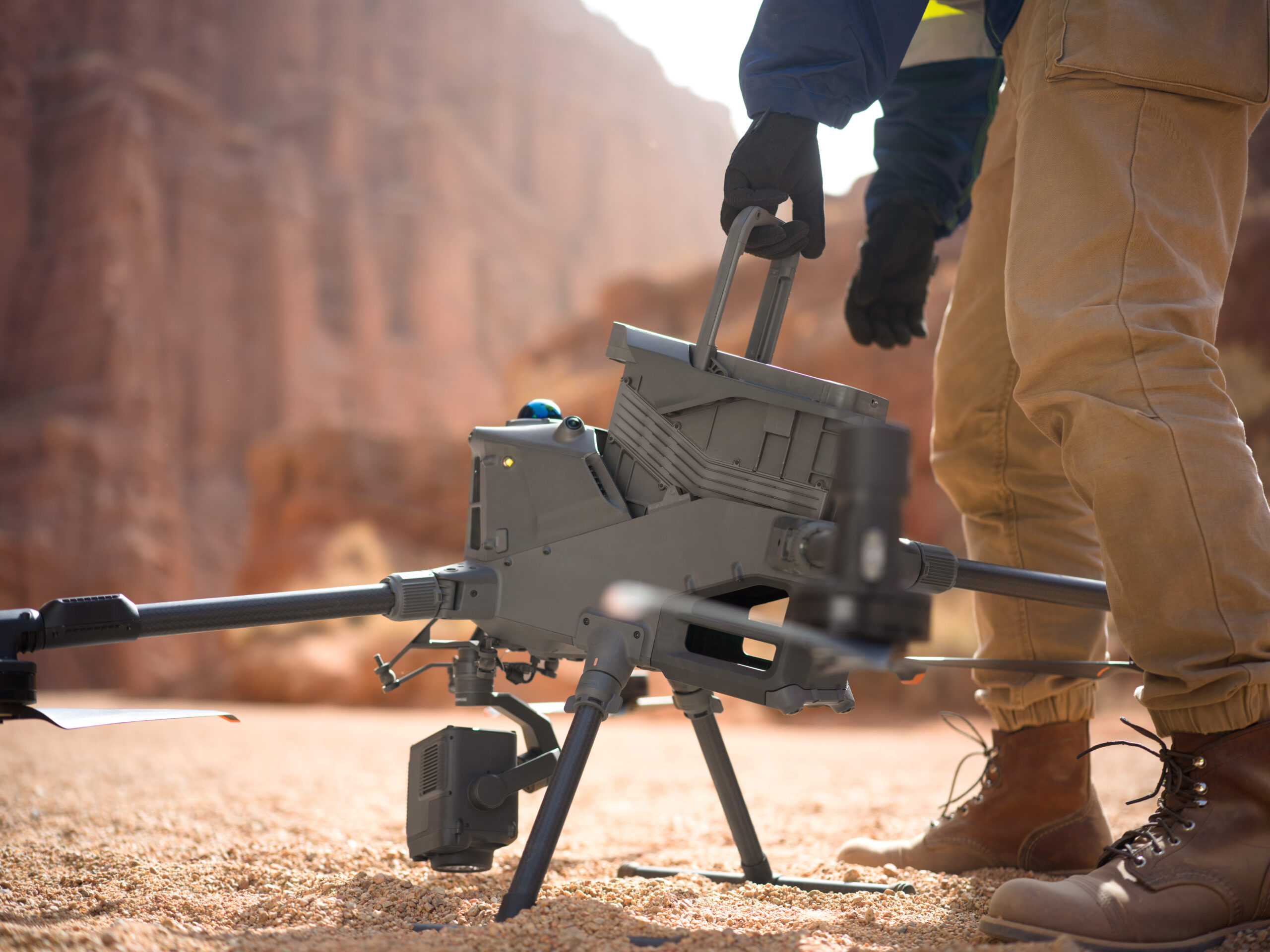 DJI Matrice 400(DJI Care Enterprise Plus)【要見積】 | 産業向けドローン,Matrice 400 ...